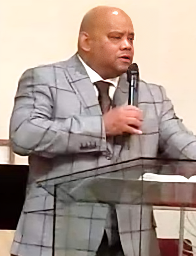 Pastor and 1st lady – Grace Temple Church